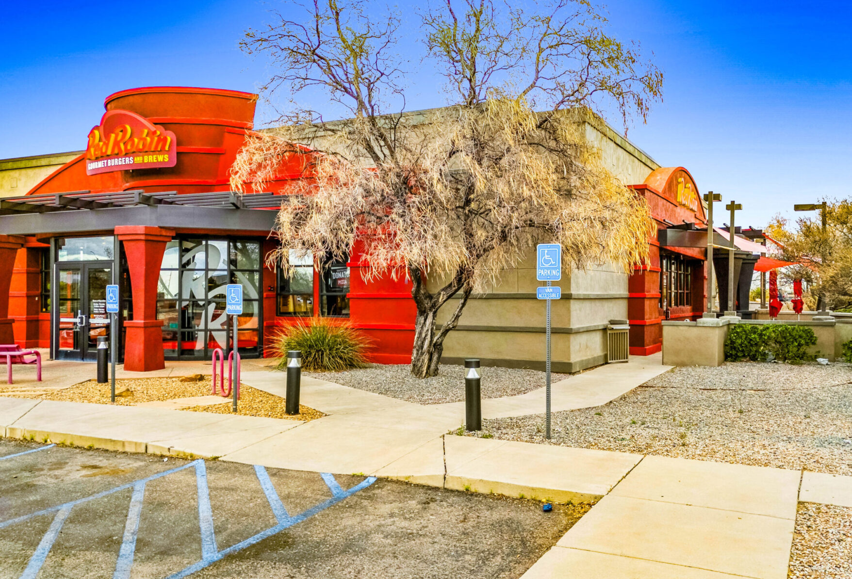 Red Robin Absolute NNN Restaurant Asset New Mexico