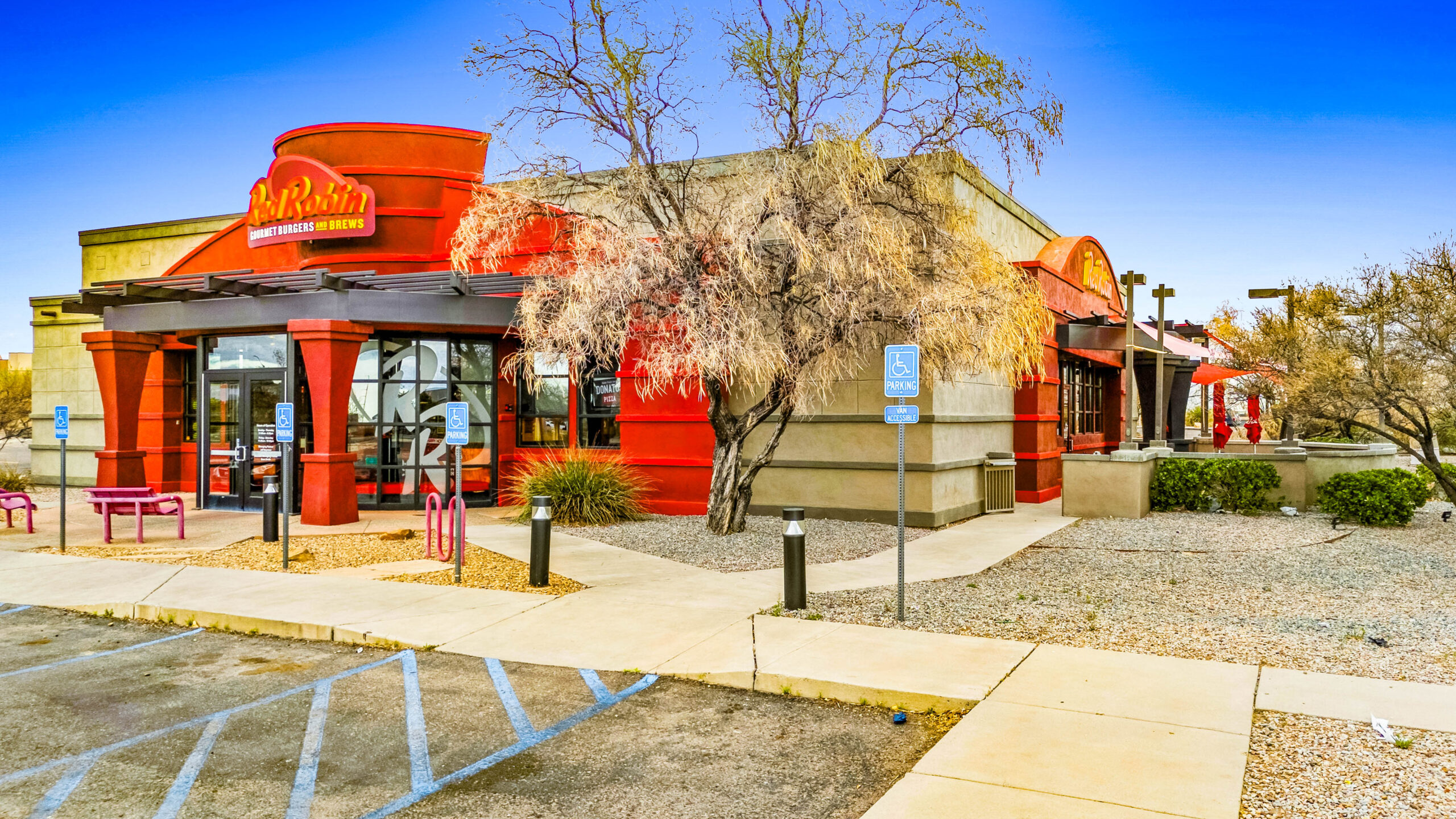 Red Robin Absolute NNN Restaurant Asset New Mexico