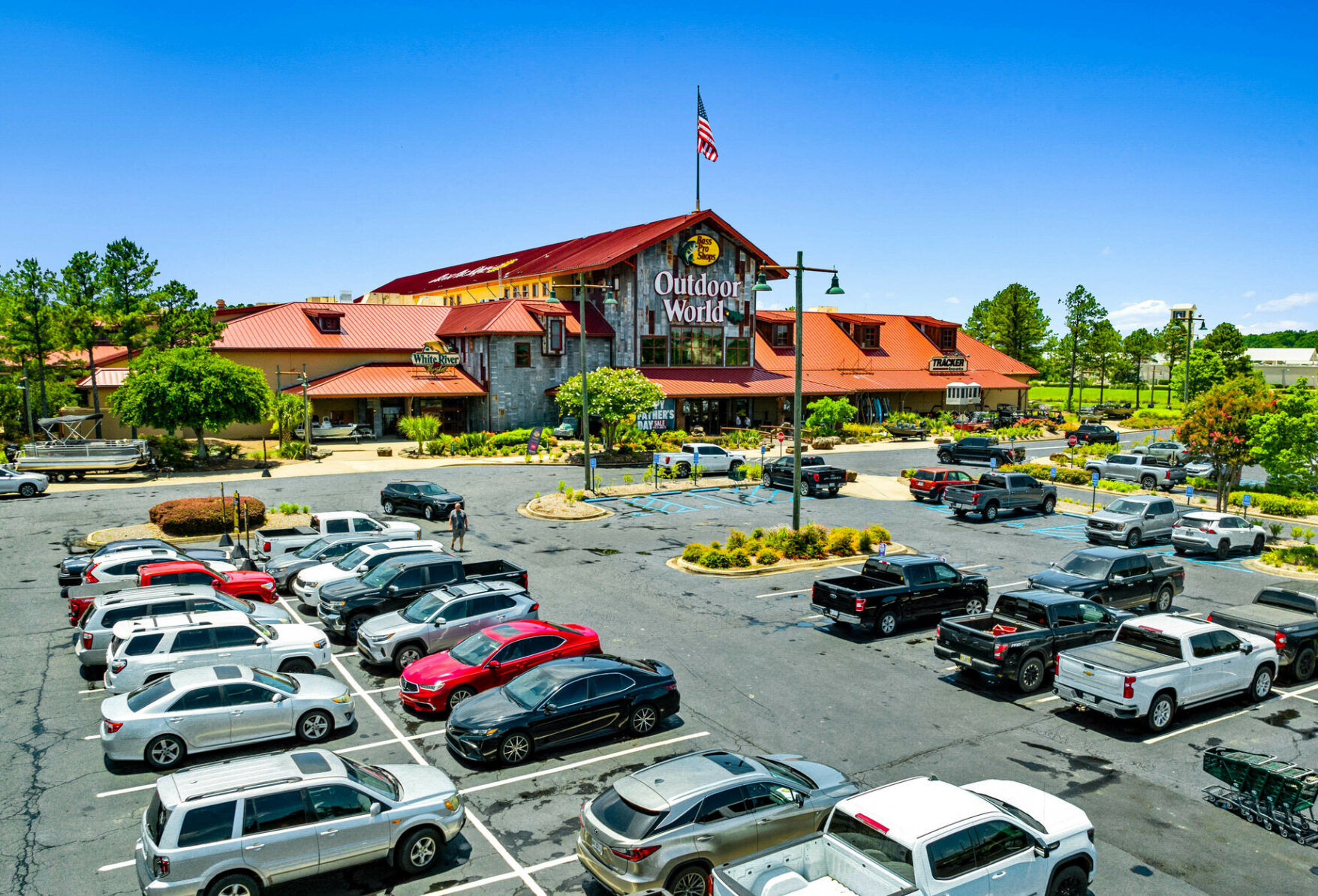 Bass Pro Shops Gross Big Box Asset Pearl Mississippi